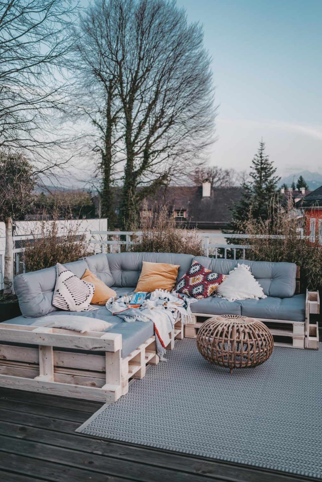 Paletten Couch für die Terrasse - Nina Radman
